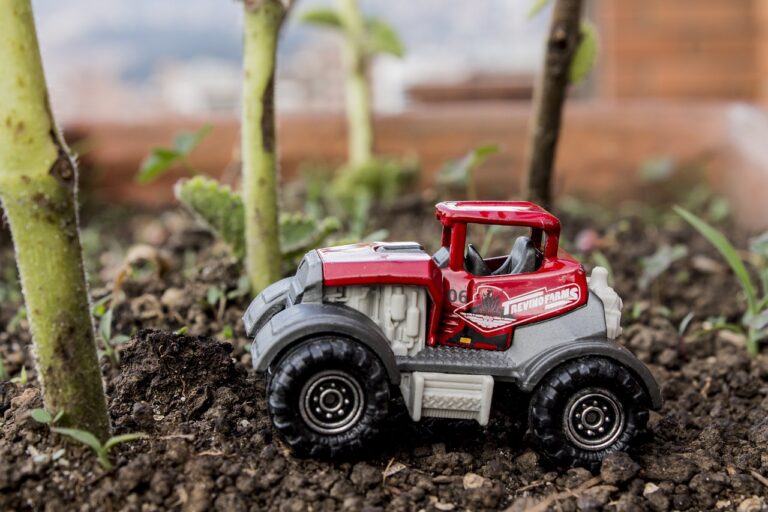 Collect World, le leader des jouets miniatures agricoles et miniatures ...