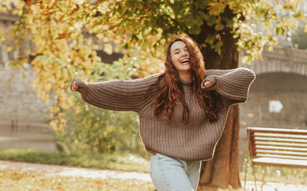 La tendance des pulls oversize en maille XXL : confort et style